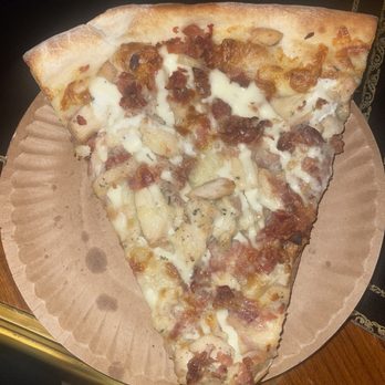 FAMOUS ORIGINAL RAY’S PIZZA - Updated August 2024 - 312 Photos & 505 ...