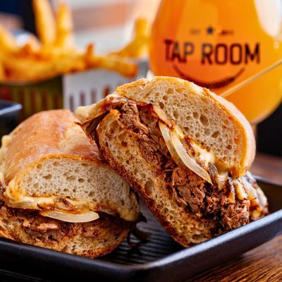 TAP ROOM - Updated July 2025 - 92 Photos & 63 Reviews - 919 Franklin ...