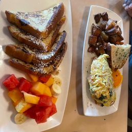 TAVERNA - Updated August 2025 - 710 Photos & 631 Reviews - 3312 Knox St ...