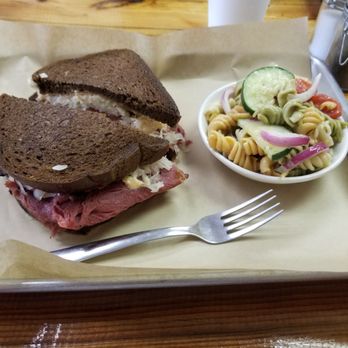 PEA FARM BISTRO - Updated October 2025 - 35 Photos & 19 Reviews - 1102 ...