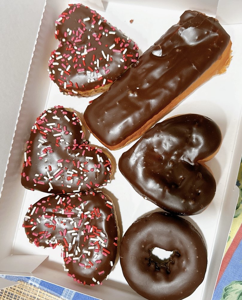 DUNKIN’ - Updated January 2026 - 56 Photos & 102 Reviews - 1320 E ...