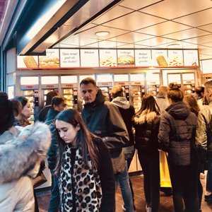 FEBO - 60 Photos & 40 Reviews - Nieuwendijk 220, Amsterdam, Noord ...