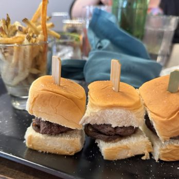 FOOD LAB - Updated October 2025 - 31 Photos & 32 Reviews - 113 N Aurora ...