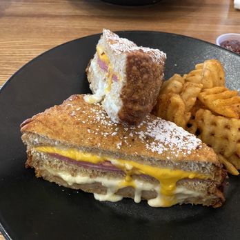 CHEF POINT BAR & RESTAURANT - Updated June 2024 - 344 Photos & 310 ...