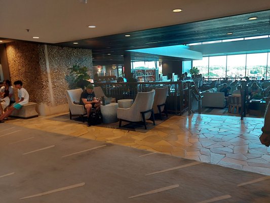 EVOLVE BAR AT THE GRAND GENEVA RESORT - Updated September 2025 - 21 ...