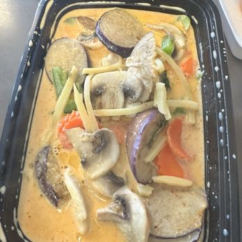 ZAAB THAI - Updated December 2025 - 17 Photos & 19 Reviews - 224 W ...