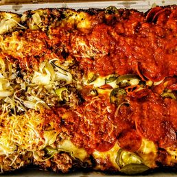 CRUST PIZZERIA - Updated October 2025 - 245 Photos & 71 Reviews - 2415 ...