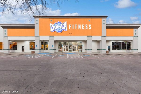 CRUNCH FITNESS - ARLINGTON - Updated January 2026 - 28 Photos & 44 ...