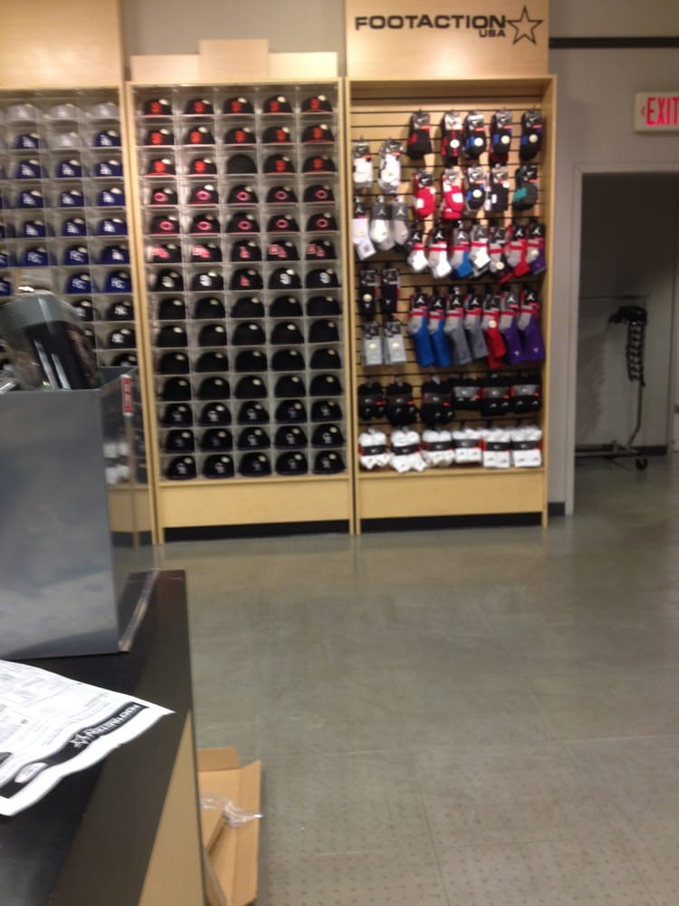 FOOTACTION USA - Updated October 2024 - 2525 El Camino Real, Carlsbad ...