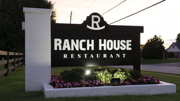 ROCKING “R” RANCH HOUSE - Updated September 2025 - 152 Photos & 77 ...