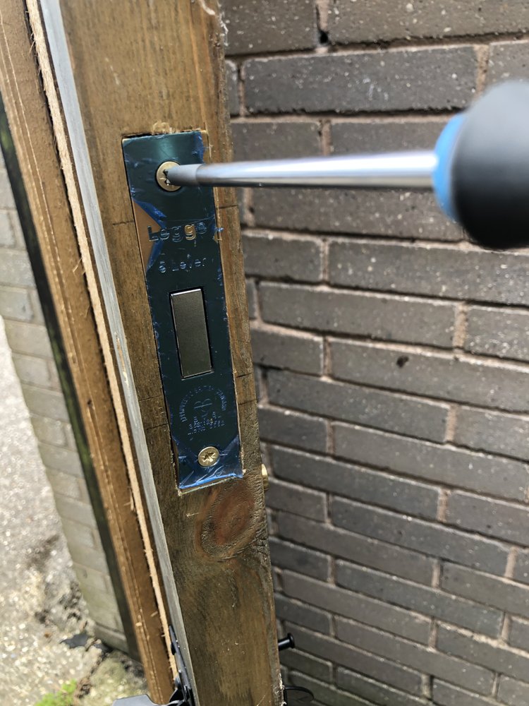 ONE2ONE LOCKSMITHS - 16 Bartley Court Blackwater Drive, Totton ...