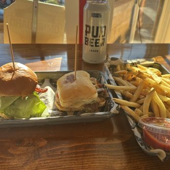 PDX SLIDERS - Updated July 2024 - 881 Photos & 1199 Reviews - 1605 SE ...