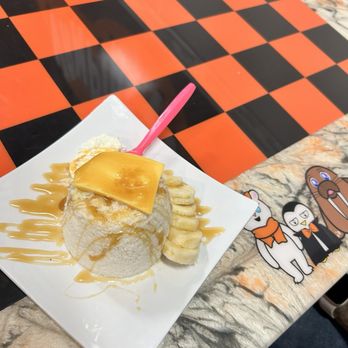 VAMPIRE PENGUIN - Updated July 2024 - 290 Photos & 120 Reviews - 1102 E ...