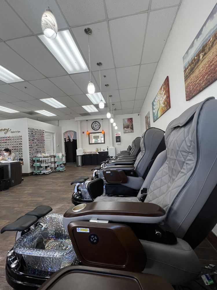 SAVVY NAILS SPA - Updated June 2024 - 166 Photos & 89 Reviews - 709 ...