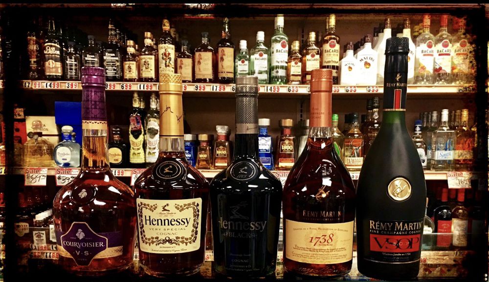 MAXI MART & LIQUOR - Updated December 2025 - 36 Photos - 2212 E ...