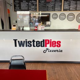 TWISTED PIES PIZZERIA - Updated 05/2025 - 232 Photos & 403 Reviews ...