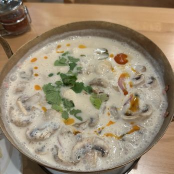 MANON - Updated January 2026 - 1290 Photos & 487 Reviews - 3250 Yorba ...