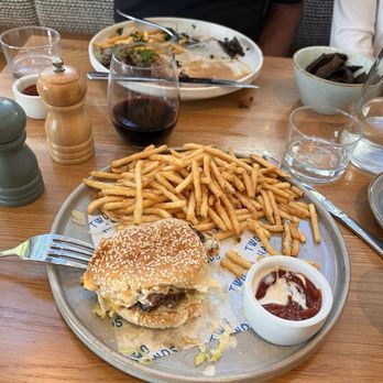 TWO HANDS - Updated November 2024 - 892 Photos & 454 Reviews - 1011 ...