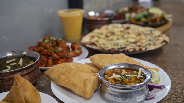 DELHI HUT INDIAN CUISINE - Updated January 2025 - 26 Photos & 24 ...