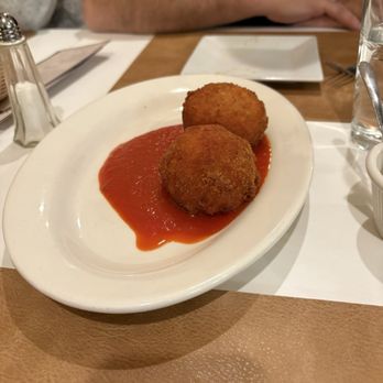 REAL ITALIAN GUSTO - Updated December 2025 - 230 Photos & 335 Reviews ...