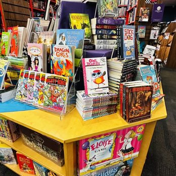 BOOKMANS ENTERTAINMENT EXCHANGE - Updated June 2025 - 153 Photos & 286 ...