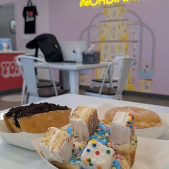 YONUTZ DONUTS AND ICE CREAM - Updated January 2026 - 127 Photos & 93 ...