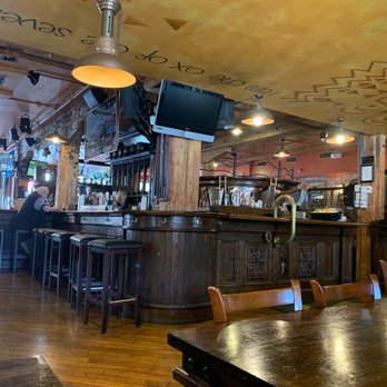 SINE IRISH PUB & RESTAURANT - 264 Photos & 361 Reviews - 1327 E Cary St ...