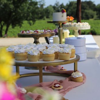 SOMETHING SWEET BAKERY - Updated July 2025 - 247 Photos & 127 Reviews ...