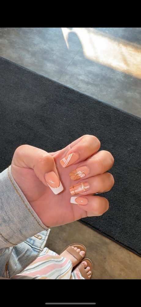 ELEGANCE NAILS AND SPA - Updated October 2025 - 36 Photos - 2695 King ...