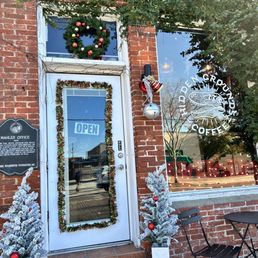 HIDDEN GROUNDS COFFEE - Updated September 2025 - 293 Photos & 108 ...