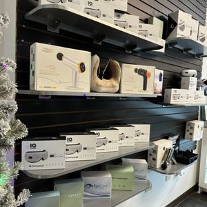 GRAYBAR - Updated August 2025 - 16 Photos - 2270 Hoonee Pl, Honolulu ...