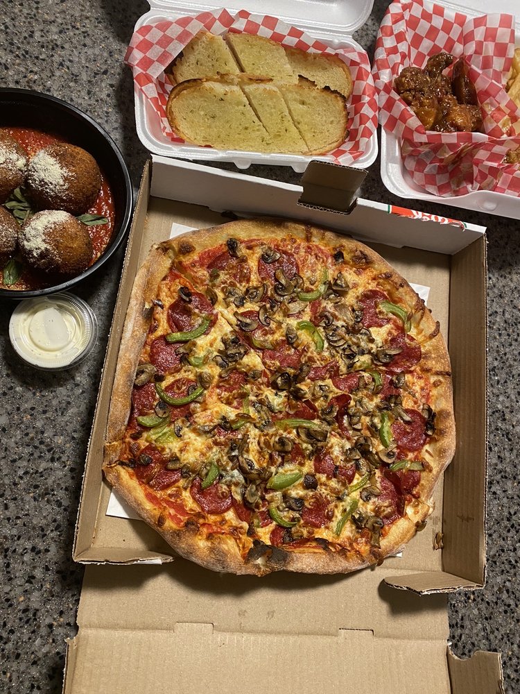 PIZZERIA KING - Updated December 2025 - 19 Photos - 2062 Liverpool Road ...