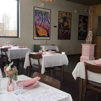 MOVIDA - Updated June 2024 - 860 Photos & 617 Reviews - 600 S 6th St ...