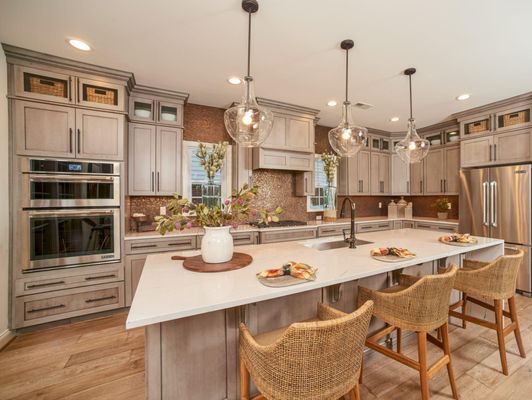 MAD CITY WINDOWS & BATHS OF MADISON - Updated September 2025 - 369 ...