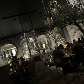 WOLF BY VANDERPUMP AT CAESARS REPUBLIC LAKE TAHOE - Updated October ...