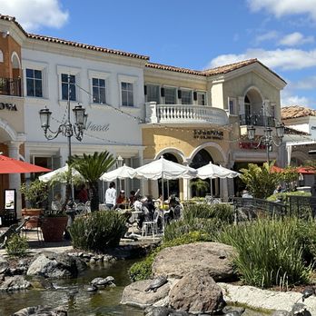 THE COMMONS AT CALABASAS - Updated December 2025 - 437 Photos & 135 ...