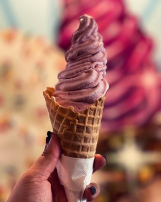 HAPPY CONES - Updated June 2025 - 203 Photos & 140 Reviews - 5505 W ...