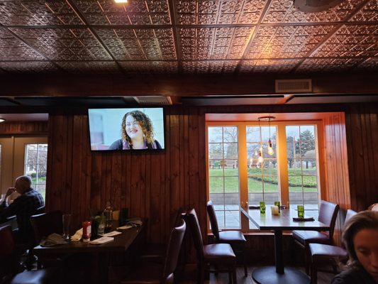 THE TAPROOM - Updated October 2025 - 18 Photos & 13 Reviews - 1 Skytop ...