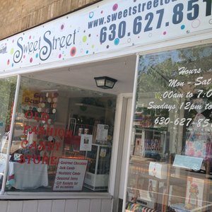 SWEET STREET CANDIES AND GOODIES - 50 Photos & 25 Reviews - 17 W St ...