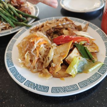 LU’S GARDEN - Updated August 2024 - 5484 Photos & 2979 Reviews - 534 E ...