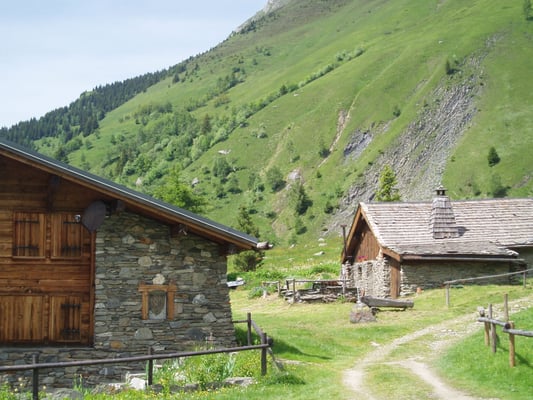 REFUGE DE MIAGE - Updated December 2024 - 11 Photos - St Gervais les ...