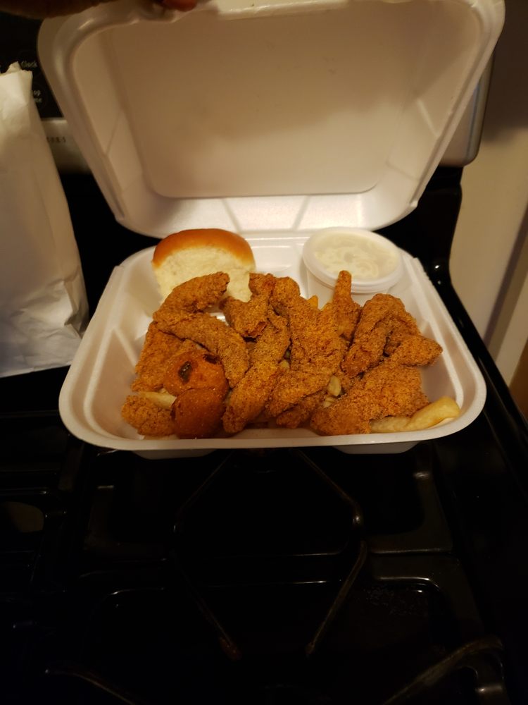 HAPPY FISH MARKET - 63 Photos & 118 Reviews - 1658 W Manchester Ave ...