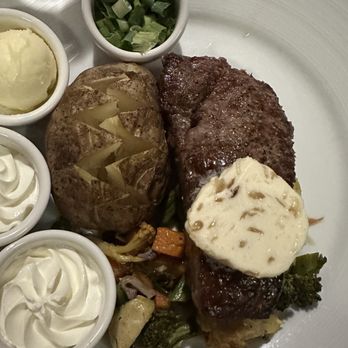 LONE WOLF RESTAURANT & LOUNGE - Updated July 2025 - 243 Photos & 194 ...