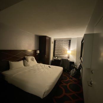 COURTYARD BOSTON DOWNTOWN - Updated December 2024 - 328 Photos & 296 ...