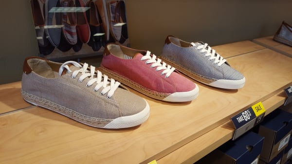 BASS SHOE OUTLET - Updated April 2025 - 450 NW 257th Ave, Troutdale ...