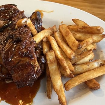 SUITE 100 RESTAURANT, BAR & LOUNGE - Updated October 2025 - 250 Photos ...