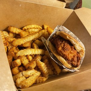 RICHIE’S HOT CHICKEN - 18 Photos & 11 Reviews - 8701 FM1560, San ...