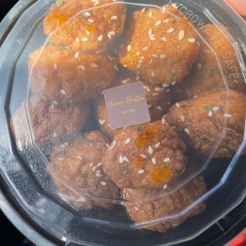 SEOUL CITY WINGS - Updated December 2025 - 36 Photos - 3915 Carnegie ...