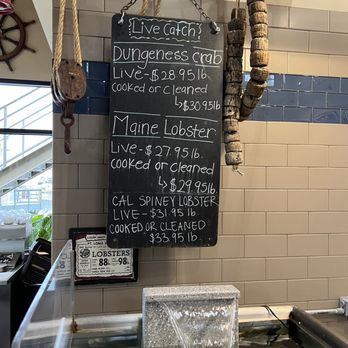 POINT LOMA SEAFOODS - Updated June 2024 - 2962 Photos & 2711 Reviews ...