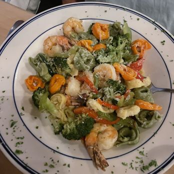 THE SHRIMP BOX & OUTSIDE THE BOX PATIO BAR - 678 Photos & 690 Reviews ...